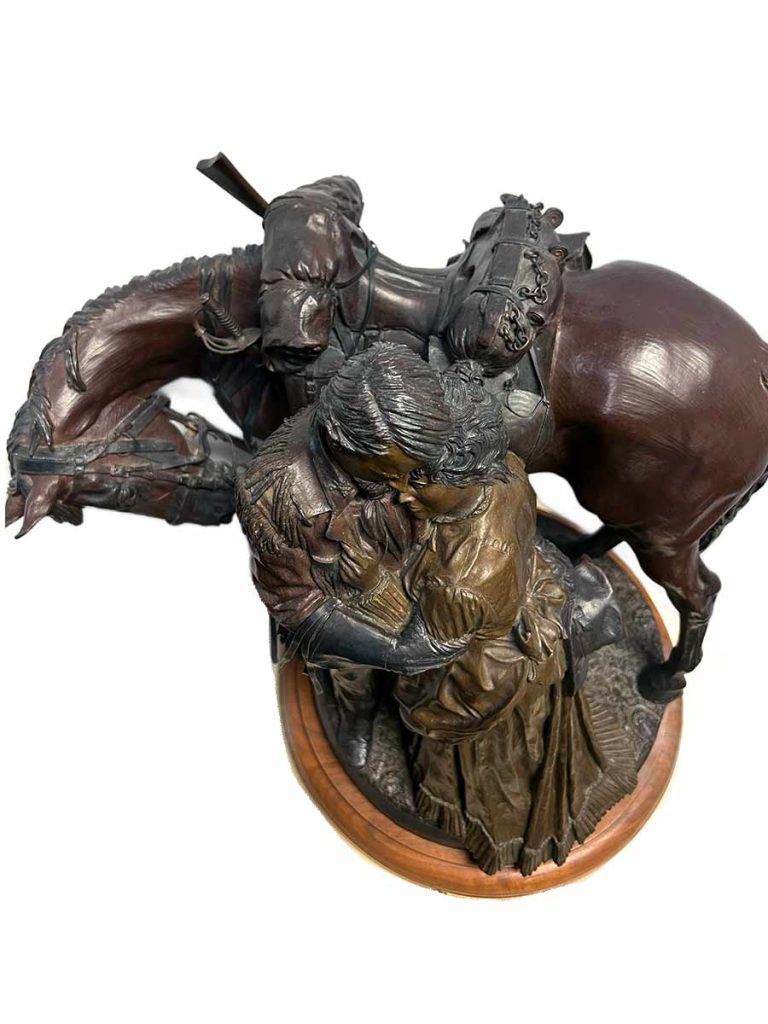 James Muirs bronze culpture | The Last Embrace - an Allegory