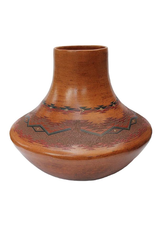 Lorraine Williams Clay Pottery | Hand Turned Shaped Navajo
